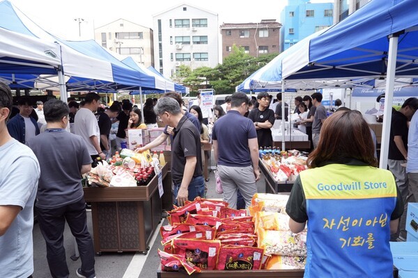 ‘사고 팔며 함께 만드는 일자리’ 현대엔지니어링, 사내 팝업스토어 통해 장애인 직업재활시설 지원 강화